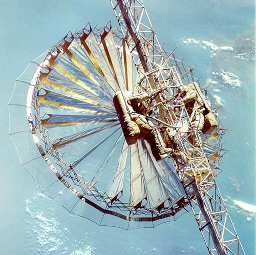 ცოლ-ქმარი ფიცხელაურები კოსმოსში უნდა გაფრენილიყვნენ... - კვირის პალიტრა