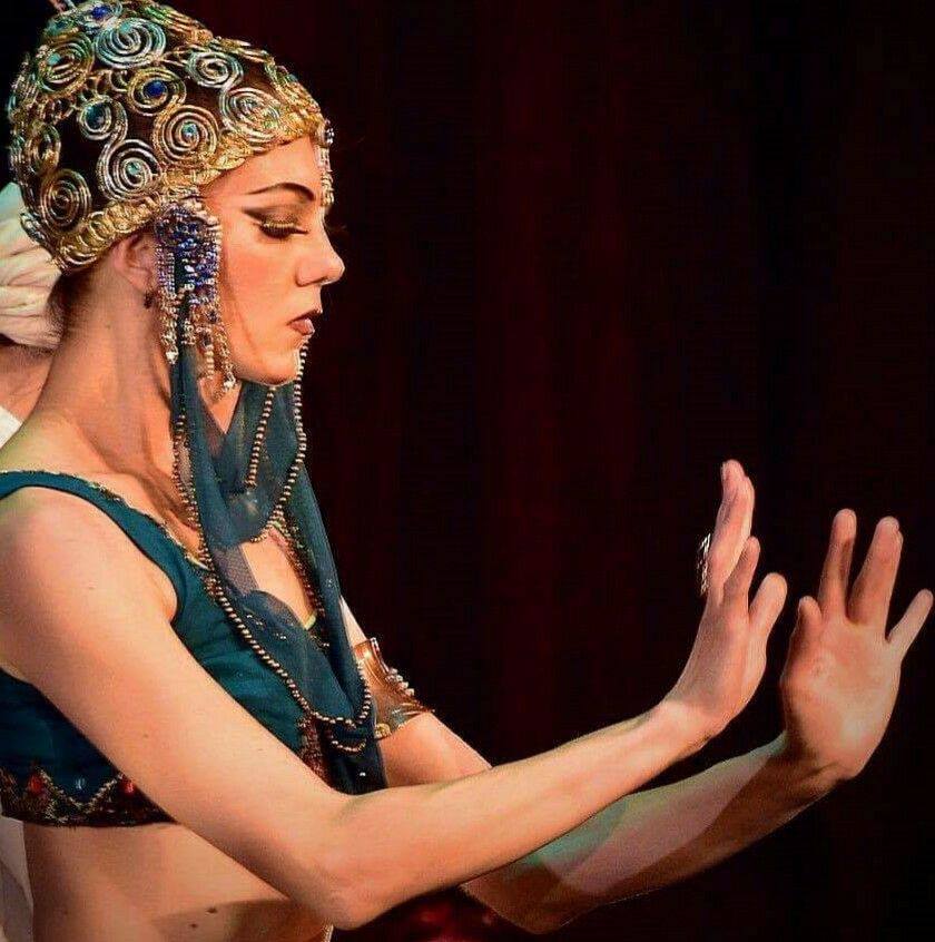 "გამოდის, გოგონა, რომელიც გაზარდეს, მათთვის არაფერს წარმოადგენდა ...