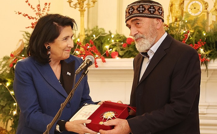 "სწორედ ახლაა პოეზიის დრო - პოეზია არის ის, რამაც შეიძლება ...