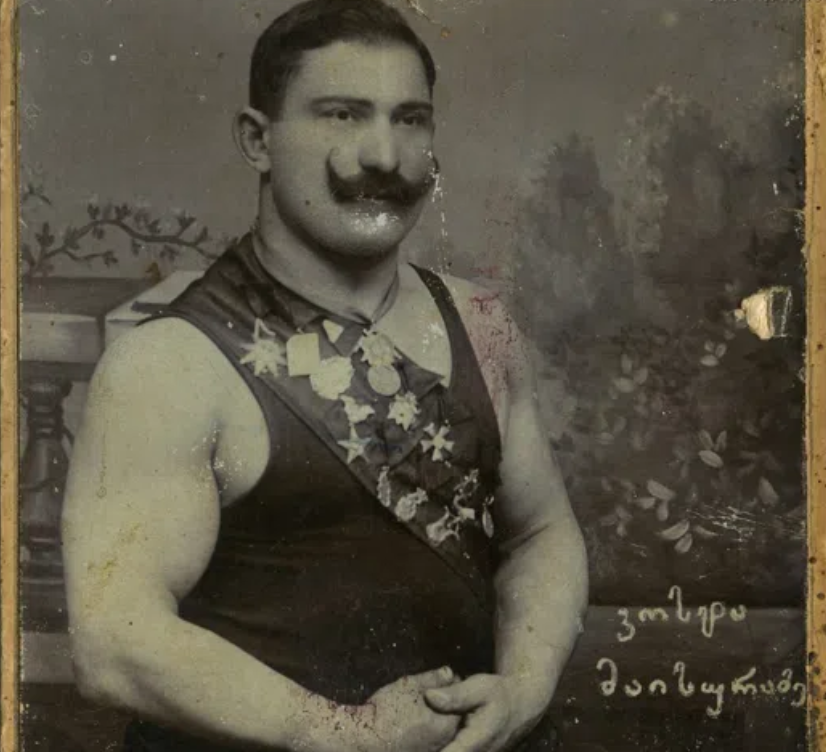 "რკინისმკვნეტელი" რაჭველი - კვირის პალიტრა